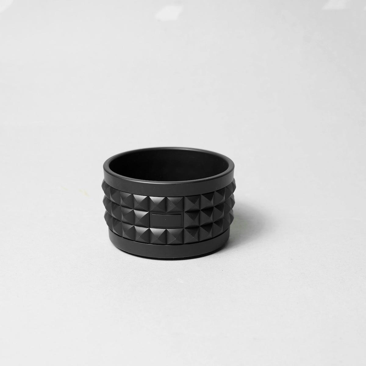 BOTANIZE PLA POT LOW STUDS “Black” | 1989_plants