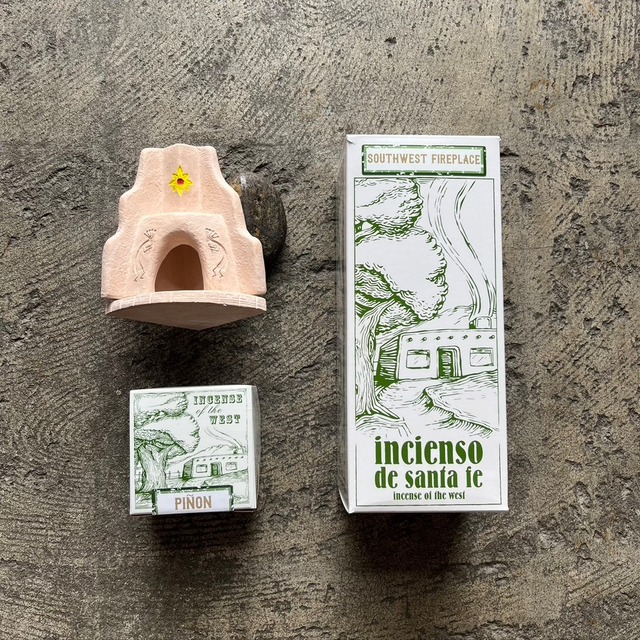 Incienso De Santa Fe : Southwest Style Corner Fireplace Natural wood ...