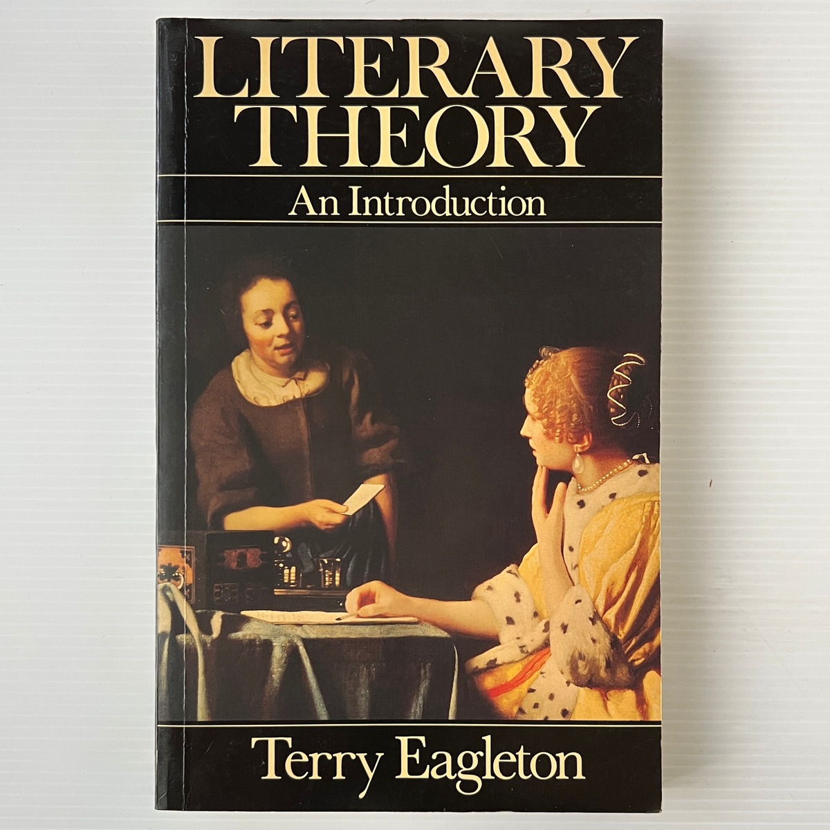 Literary theory: an introduction 文学とは何か Terry Eagleton テリー・イーグルトン Basil ...