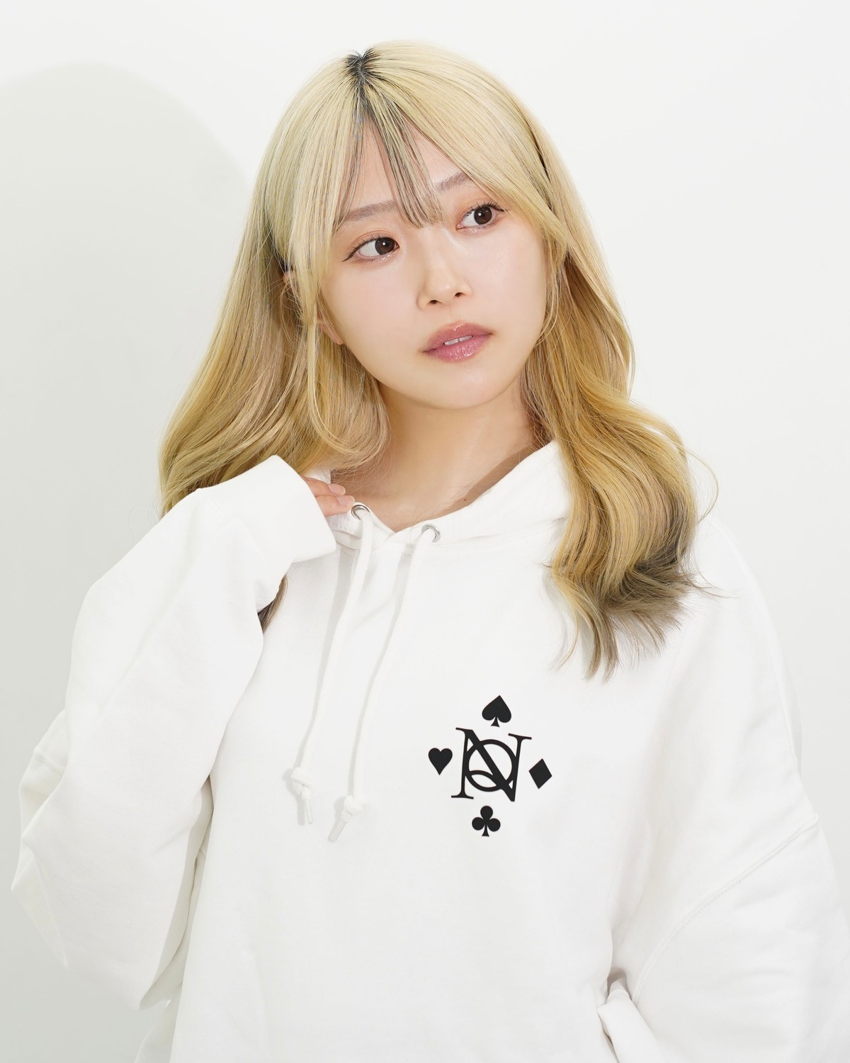 【Queen Nine Japan】 Logo Print パーカー | QueenNine Japan