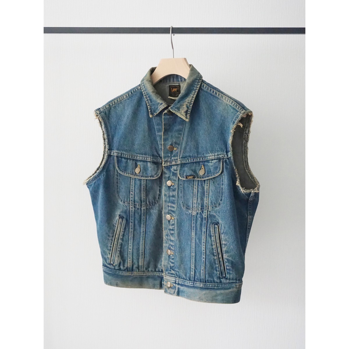 1980s vintage "LEE" cut-offed denim vest made in USA | CORN
