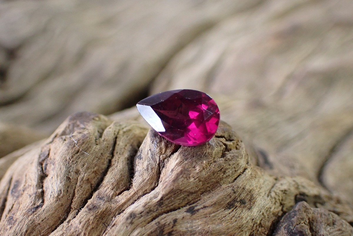 ロードライトガーネット 1.22ct [C7‐9] | differencee(ディファレンシー)