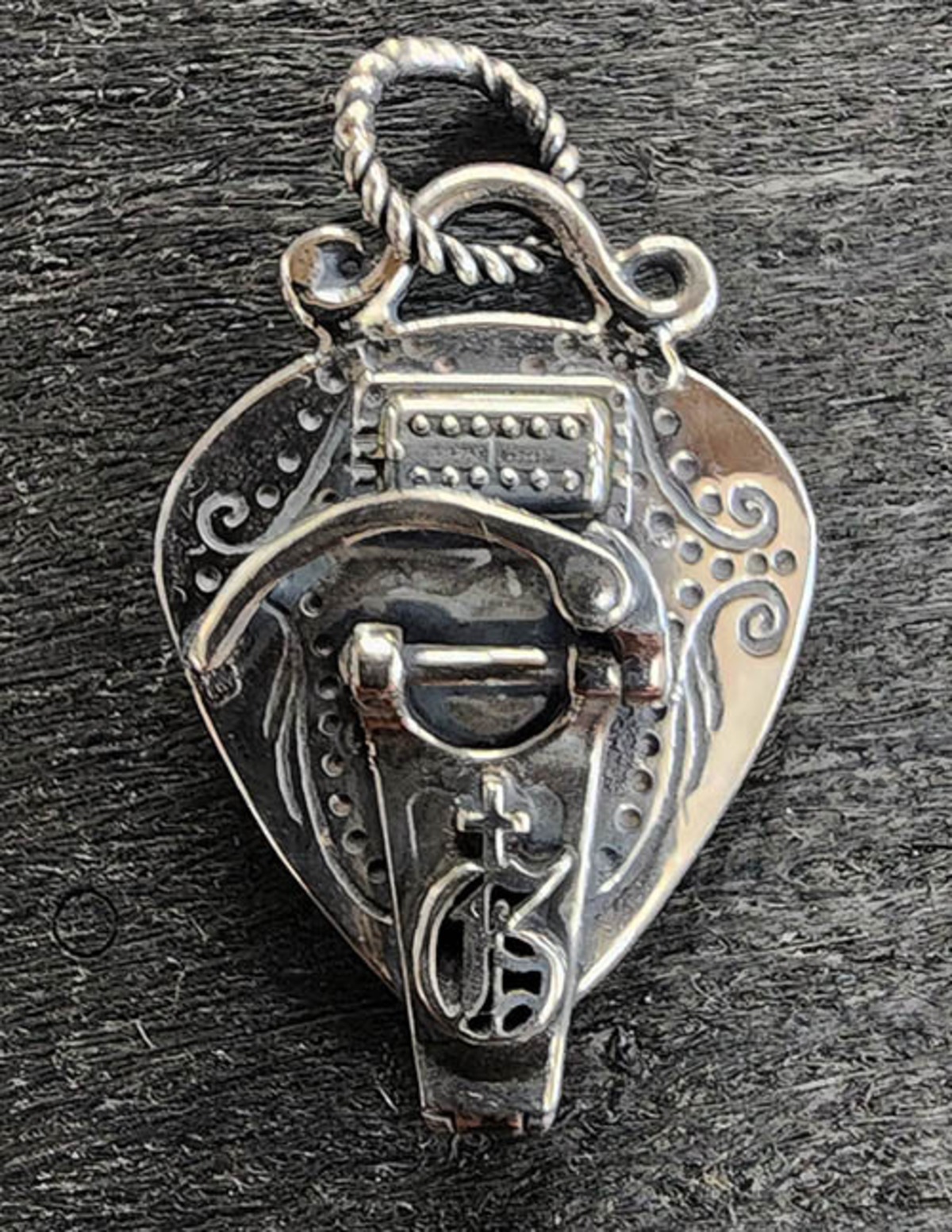 24NT-FTP001SS : PENDANT/FT,PICK UP & ARM,SKULL CROSSBONES | Kustomhood ...