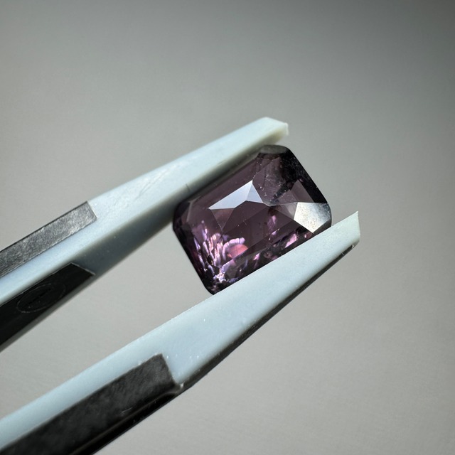 スピネル 〜虹と水溜まりのような〜 1.57ct | GEMマニ屋