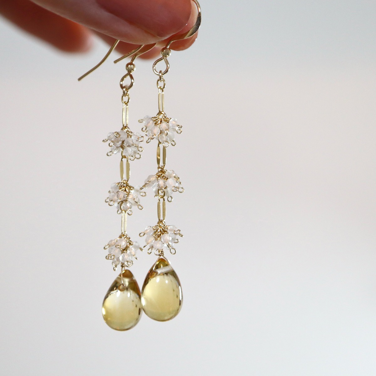 Angel's teardrop pierce(Citrine×Rainbow moonstone) | viola