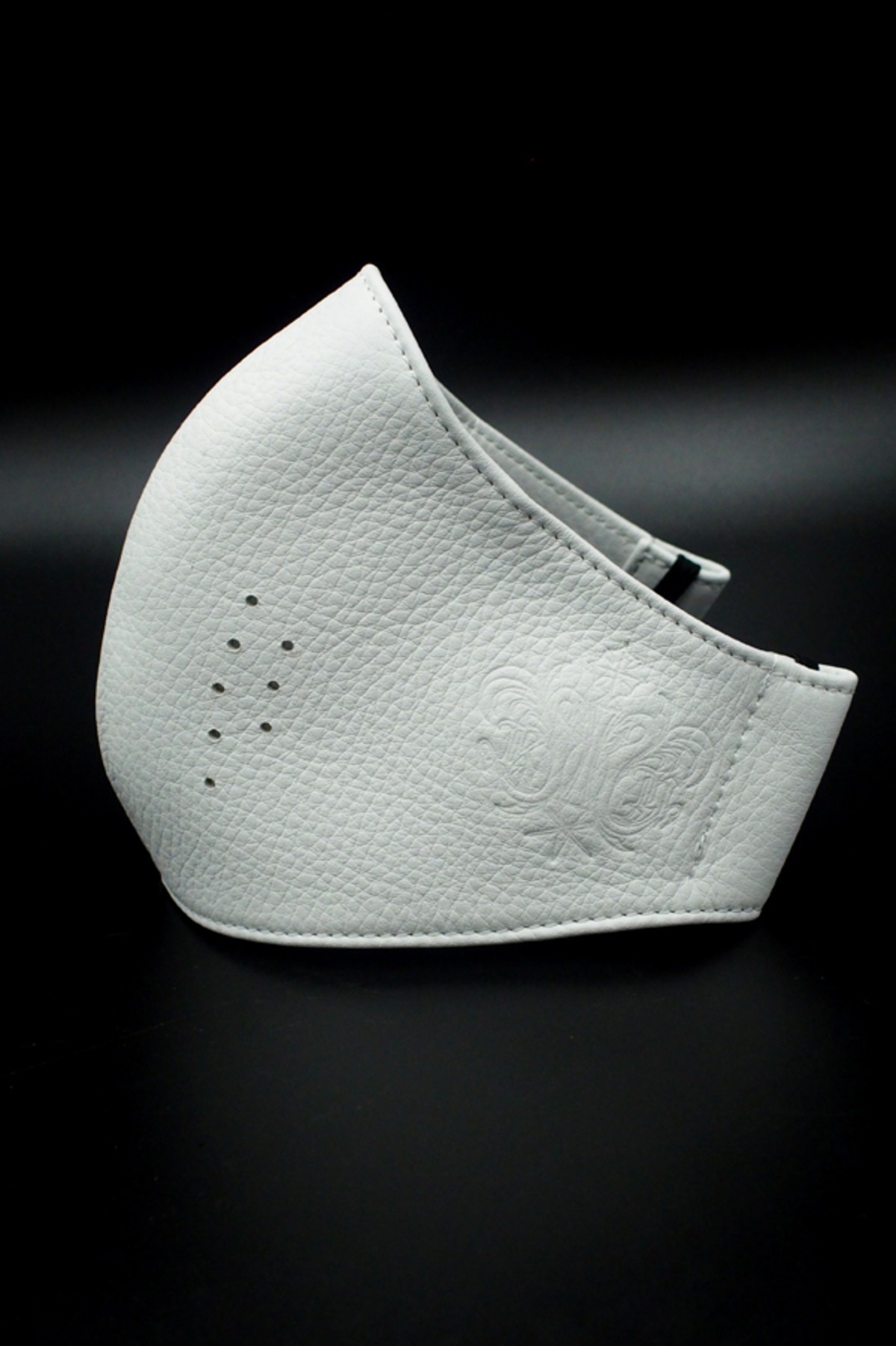 Item No.0397：RH Smooth Back Leather Surgical Mask/Atelier mark/7WHITE ...
