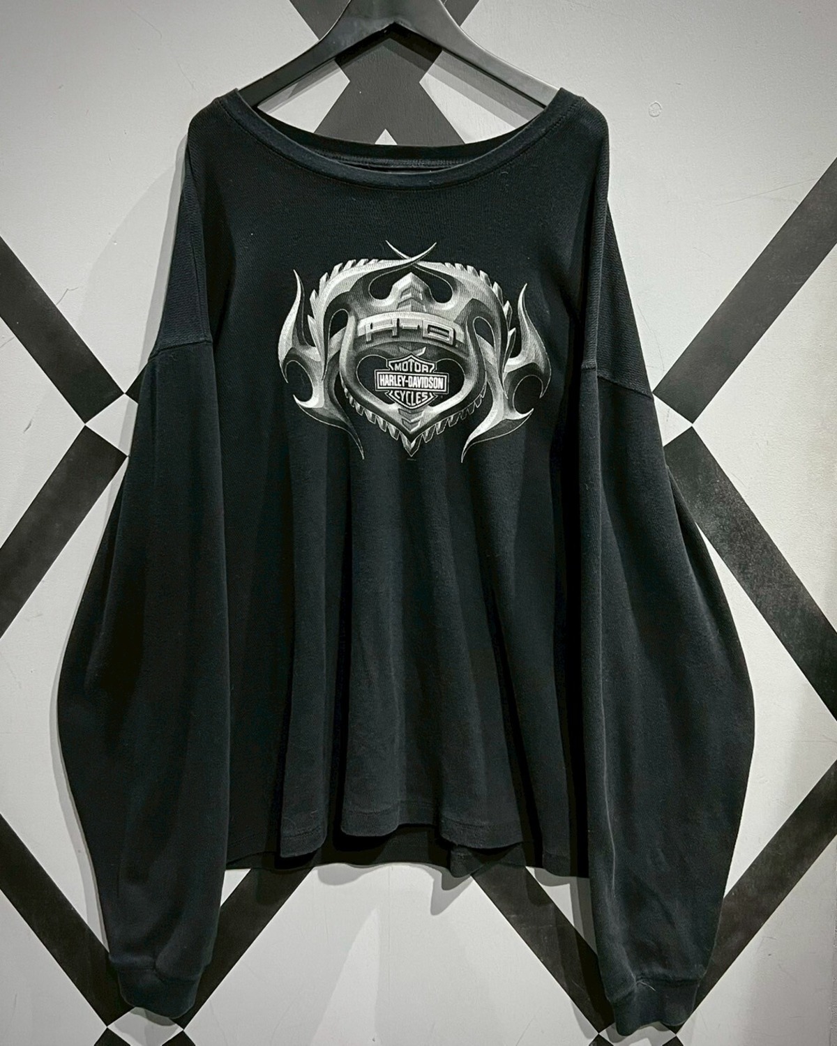 【X VINTAGE】"HARLEY DAVIDSON" Tribal Metal Logo Design Loose L/S T-Shirt ...