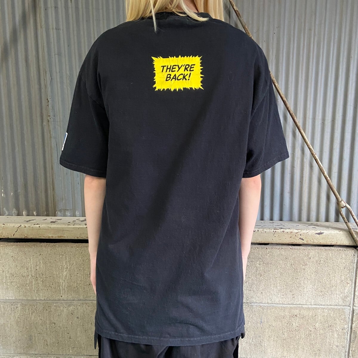 CHURN BUSTERS プリントTシャツ キャラクターTシャツ メンズL 古着 DIRECTV 袖プリント バックプリント ブラック 黒色 ...