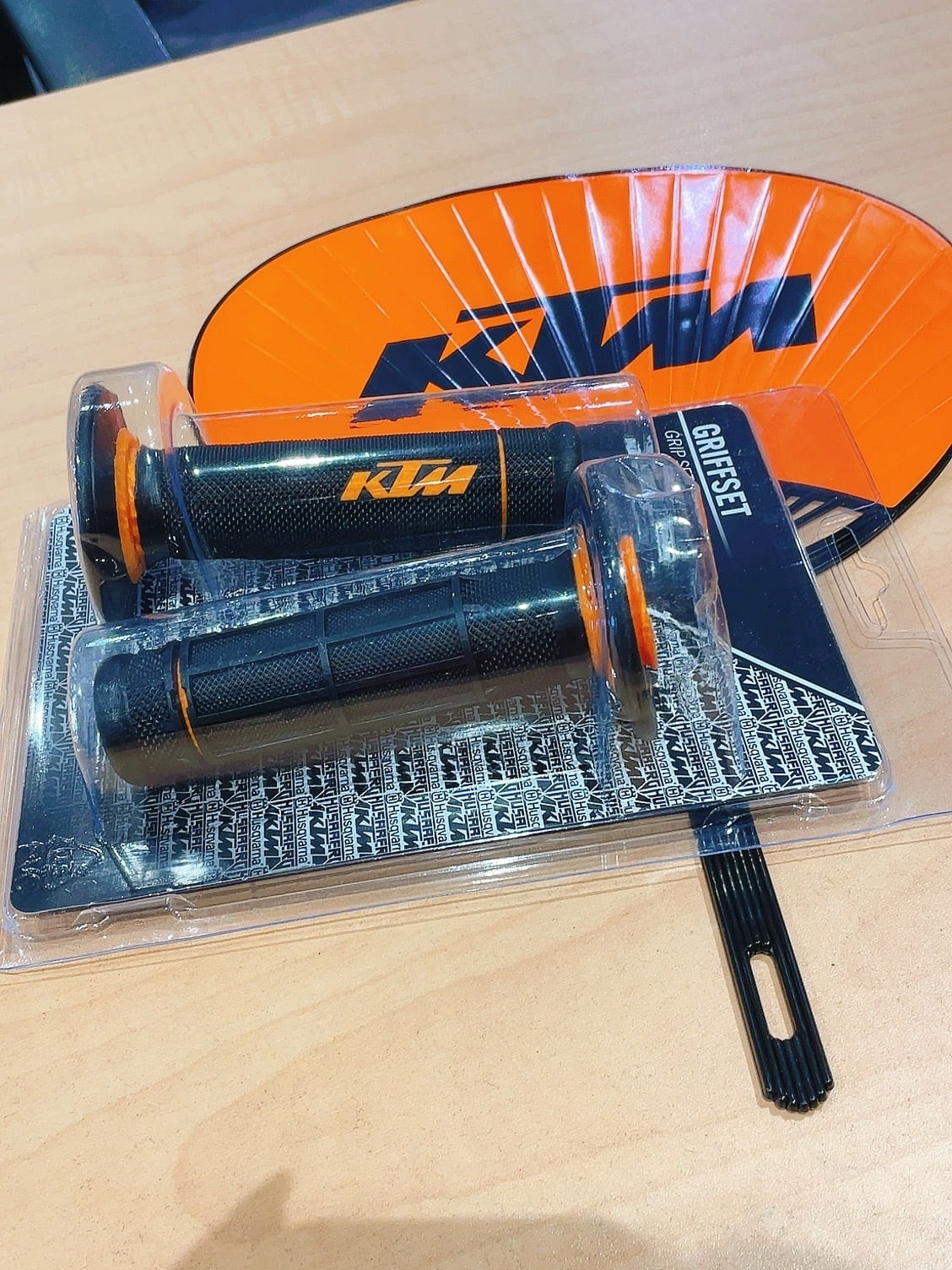 【KTM】GRIP SET | Pay ID