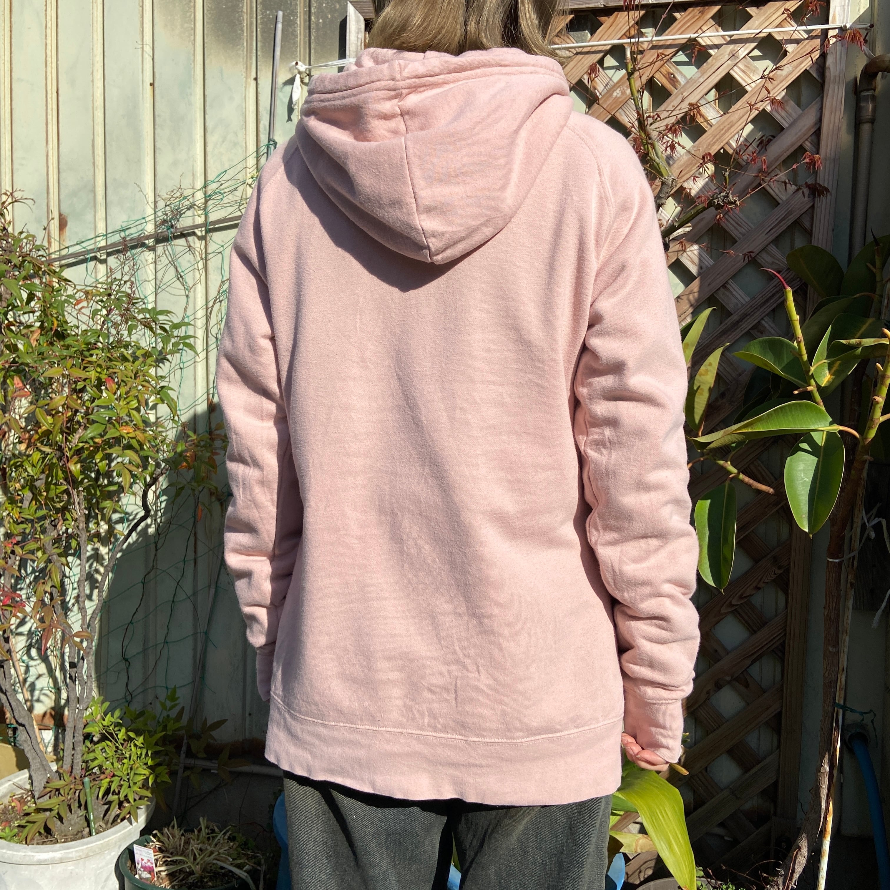 THE NORTH FACE ザ ノースフェイス スウェットパーカー レディースM 古着 ロゴプリント フーディー ピンク アウトドア ...