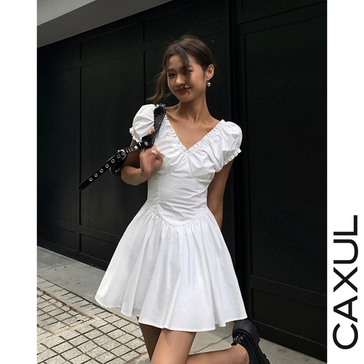 OU Vネックギャザーフレンチショートワンピ/2color | Caxul