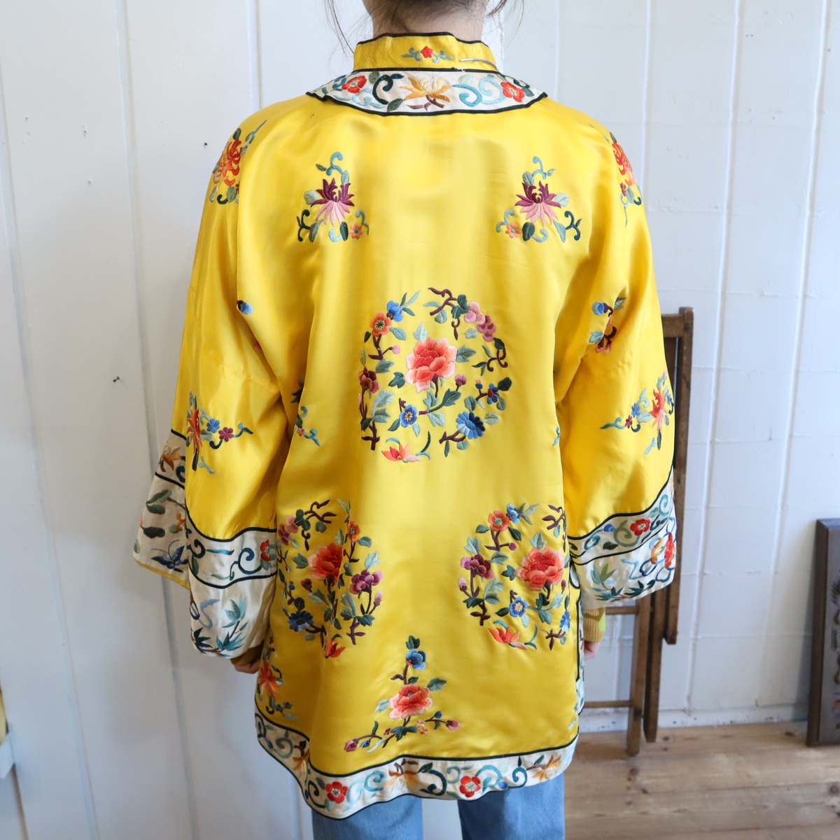 70s yellow×colorful embroidery China shirt jacket [l-4889] | Fizzvintage