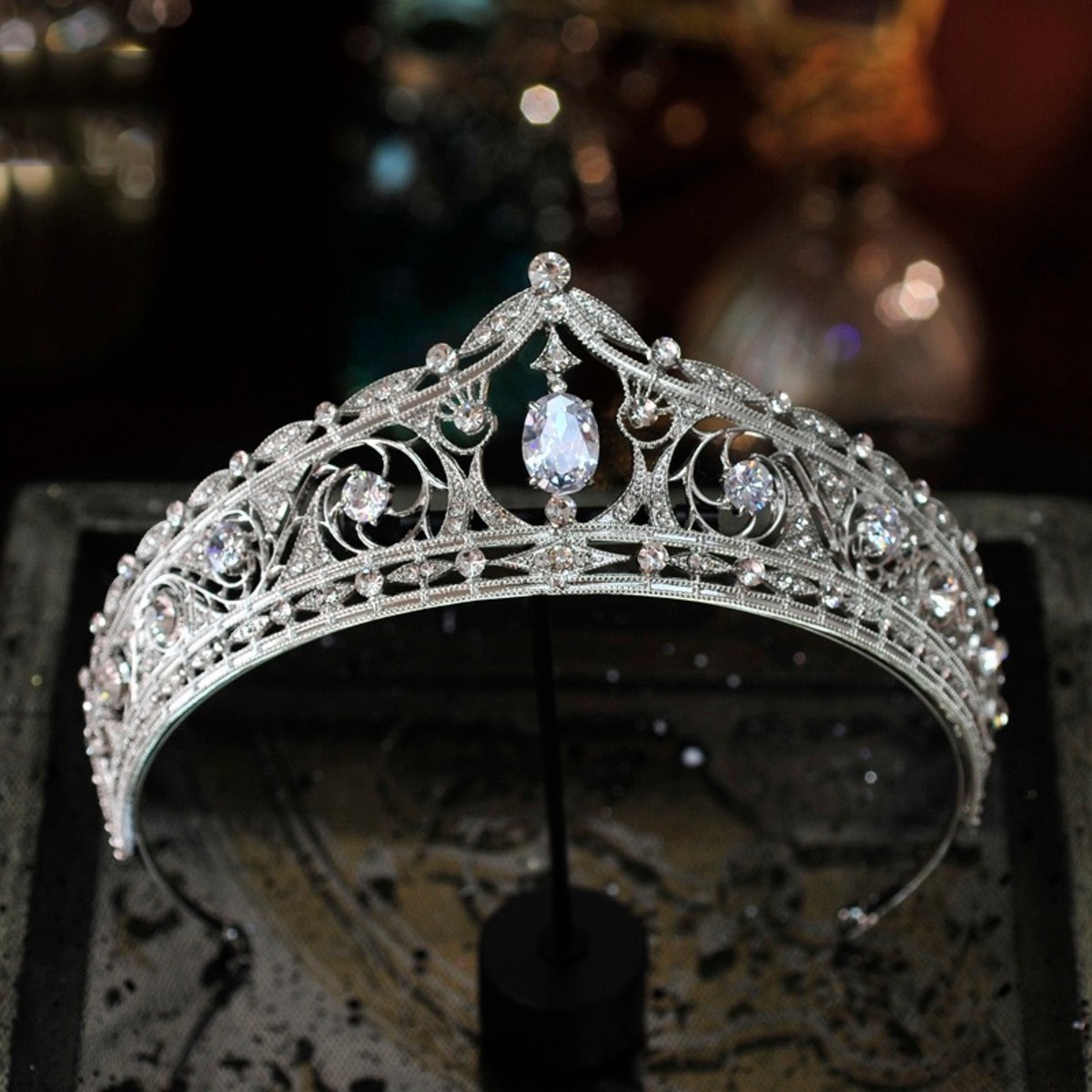 即日発送 ︎ ロイヤル プリンセス ティアラ ジルコニア ブライダル | Tiara Shop Valentina