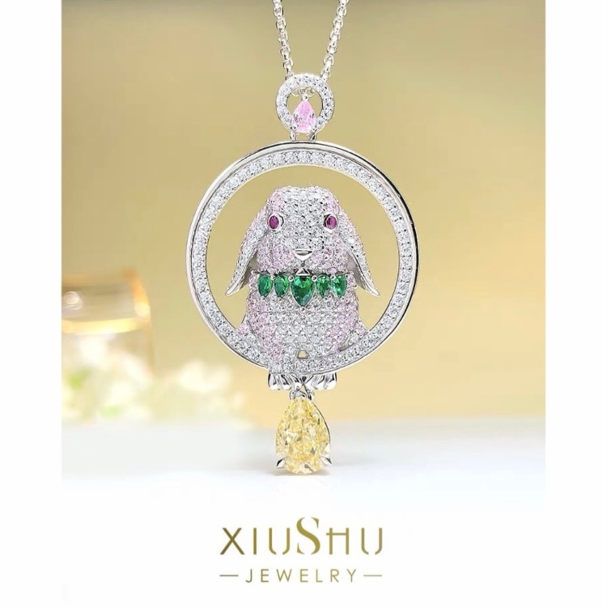 ラビット ドロップ イエロー うさぎ 高炭素ダイヤモンド キラキラ ゴージャス ラグジュアリー ネックレス ウサギ 黄色 | キラキラゴージャスジュエリーのXIUSHU(シュシュ)