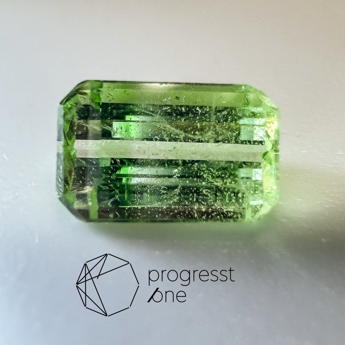 バイカラーガーネット0.71ct | progresstone