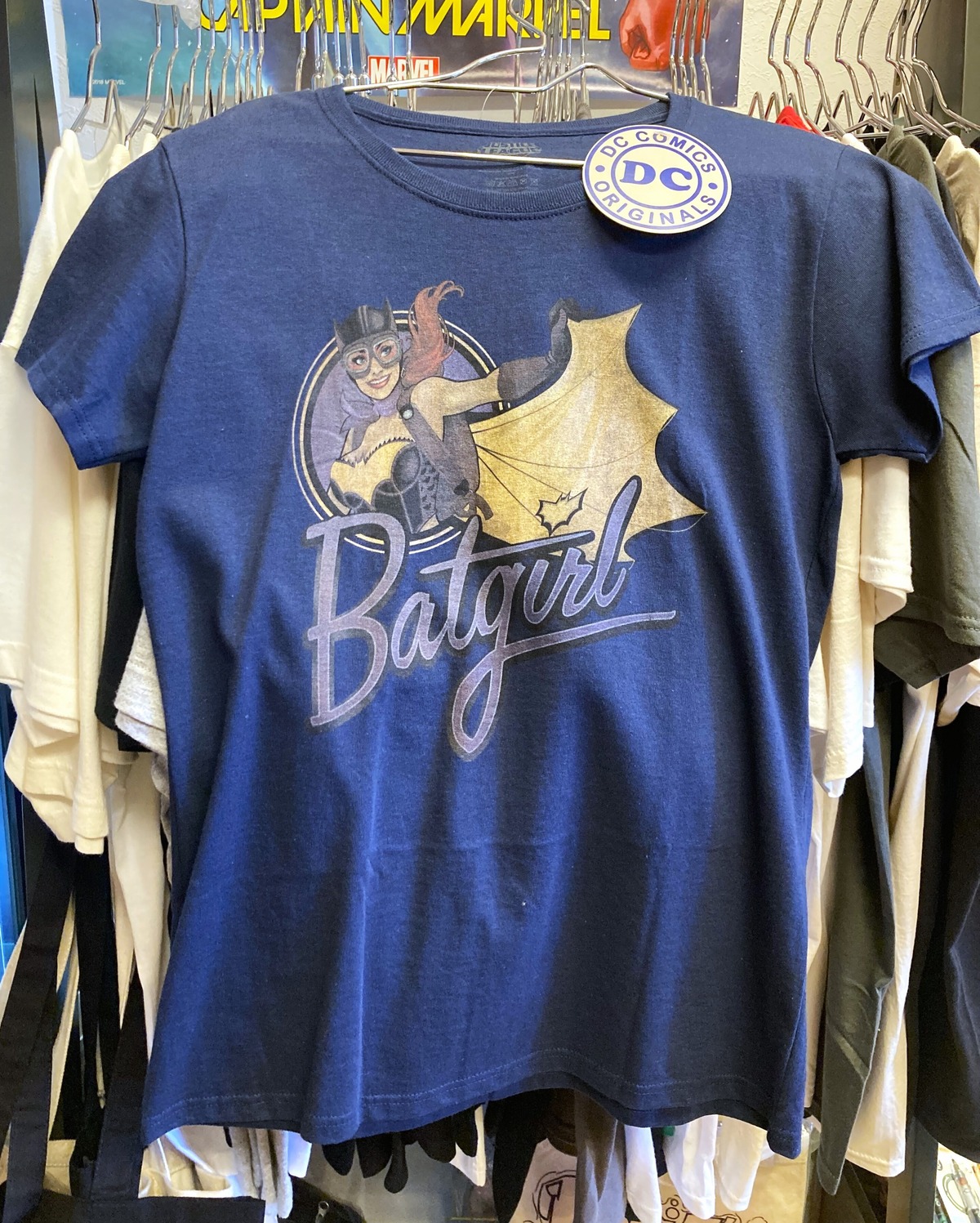 JUSTICE LEAGUE Bombshell Batgirl Badge Tシャツ レディースMサイズ NAVY | homecoming