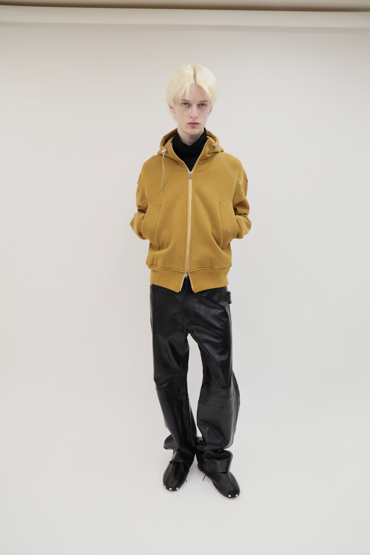 YELLOW ASTRO PARKA | OUAT