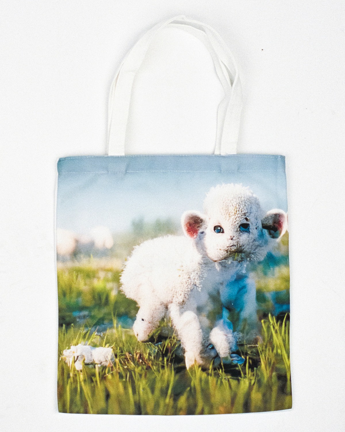 MAGGIE MENGHAN CHEN - AI NATIONAL GEOGRAPHY TOTE BAGS (SHEEP) | RCv