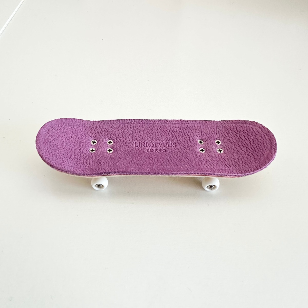 FINGERBOARD violet | LIRIOTYPUS