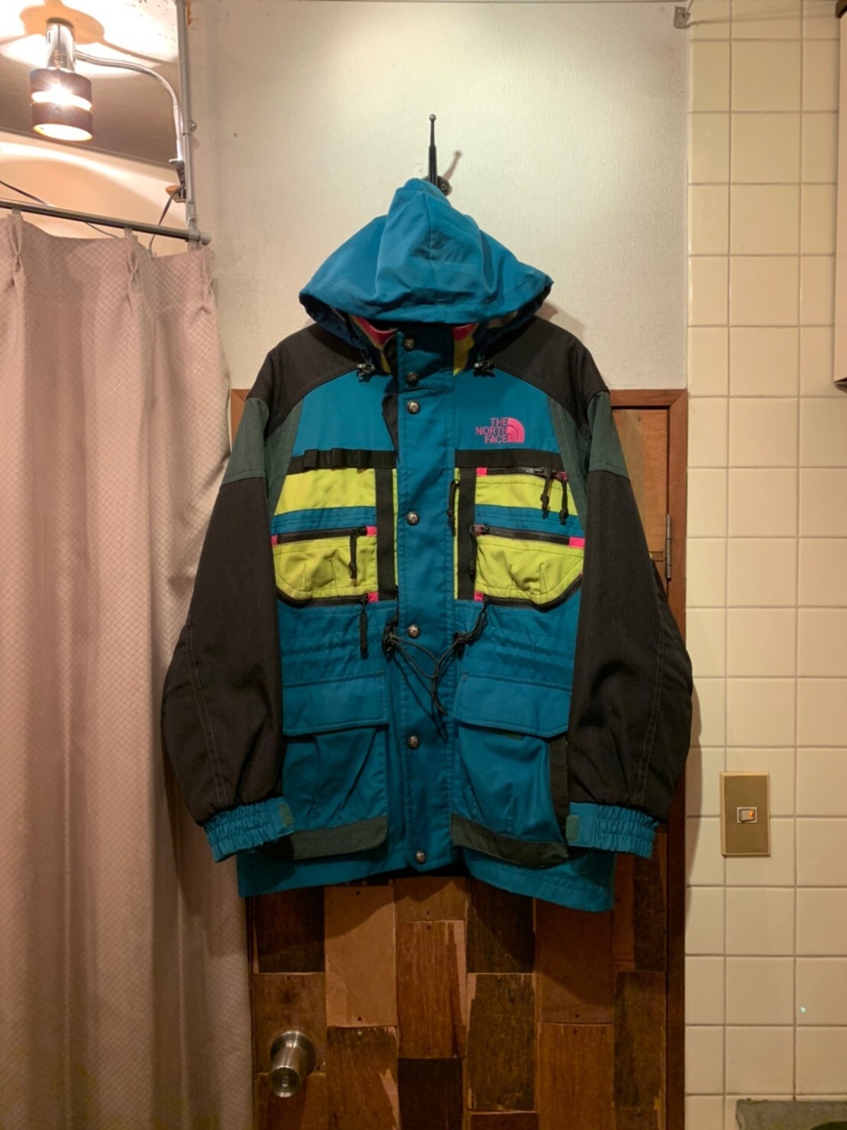 “THE NORTH FACE” 90's multi color nylon ski jacket | LAUGH