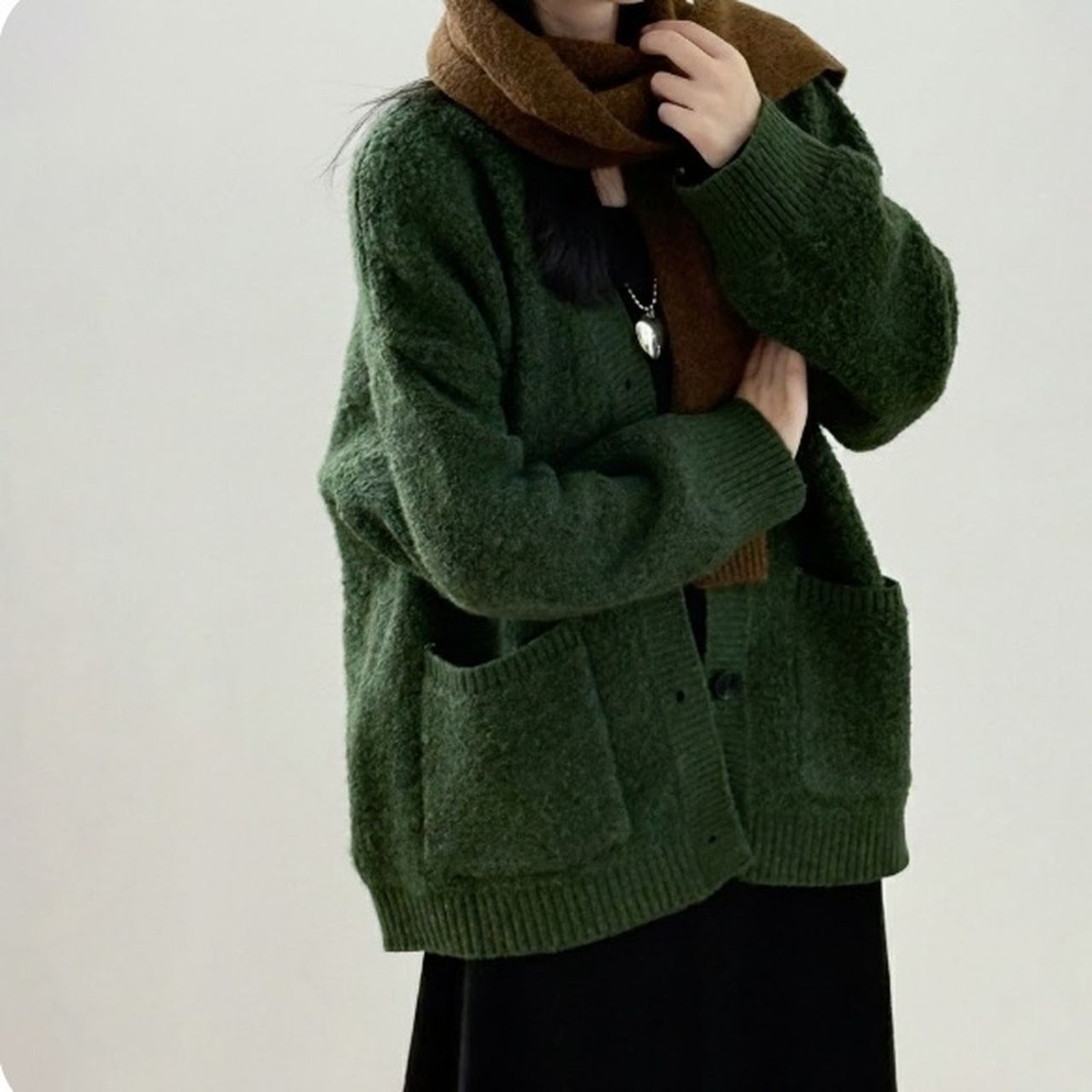 V-neck knit cardigan(SN156) | SOÉNA