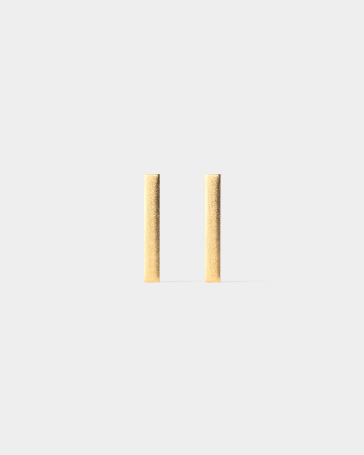 Straight earrings | Ale（エレ）