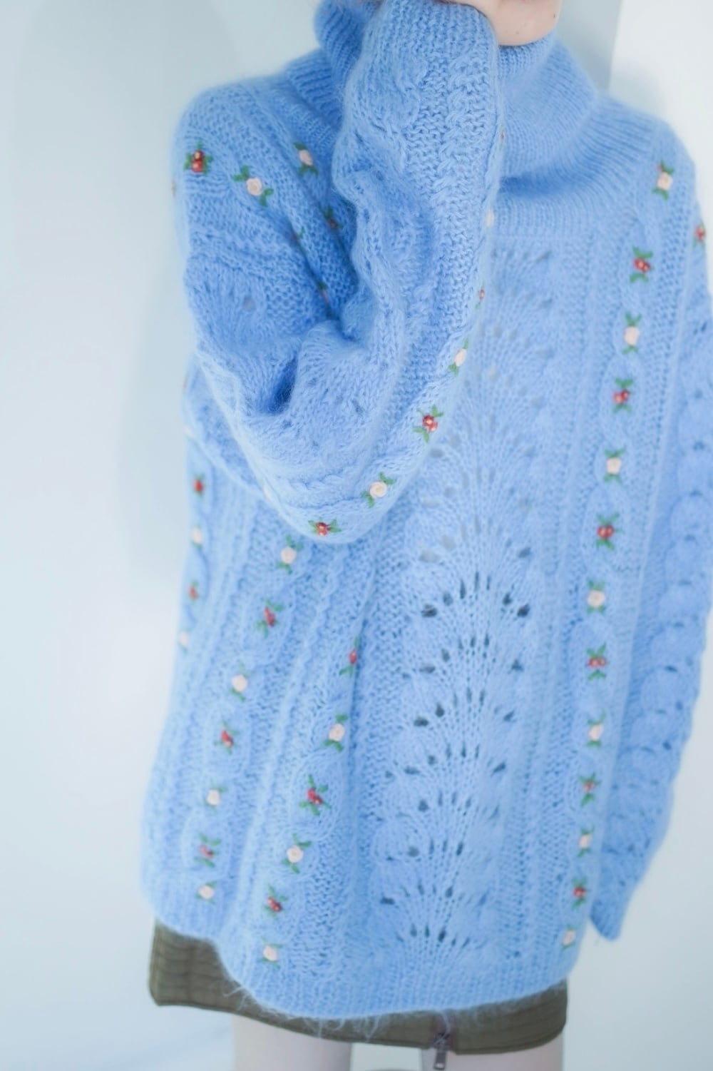 petit flower embroidery long knit | sally vintage