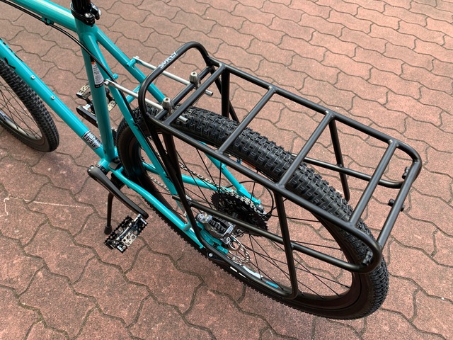 SURLY / REAR DISC RACK STANDARD Black | Snatch Cycles