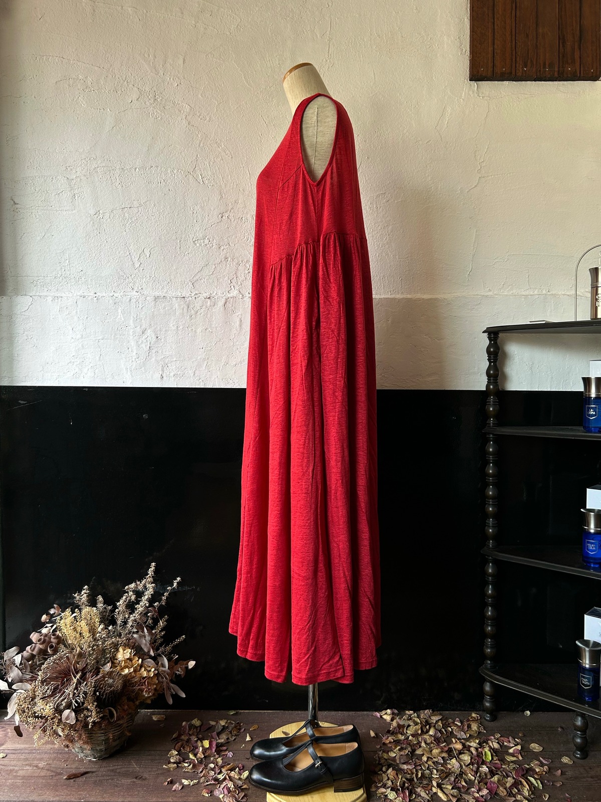 suzuki takayuki linen dress S231-02 dawn red | TALE COCOON