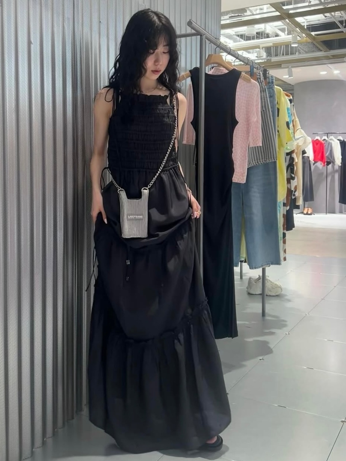 【25AW】GANNI ガニー / Black Smock Tie dress / ワンピース | TRENTオンラインショップ (福岡市 ...