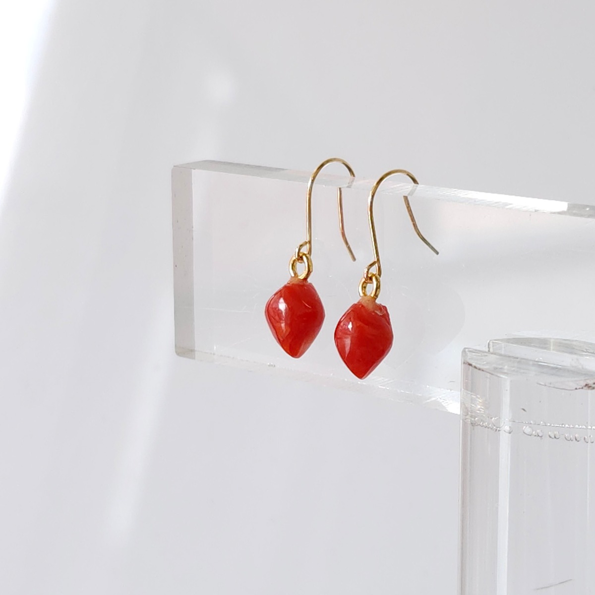 赤珊瑚ピアス(K18) 026 【商品紹介動画が商品説明からご覧いただけます】 | 清岡珊瑚店