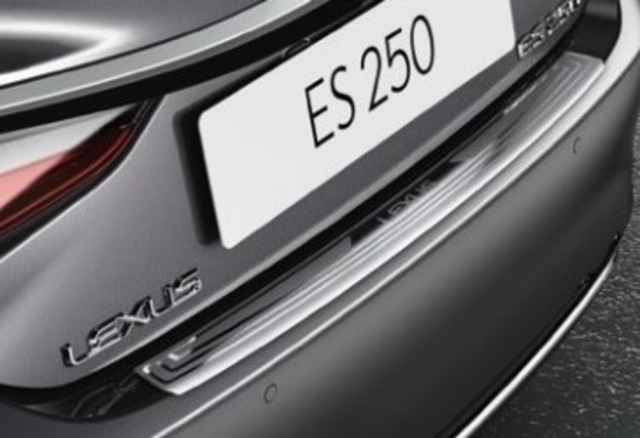 Lexus ES Premium Rear Bumper Protection Plate | LEXUS FASHION STORE ...