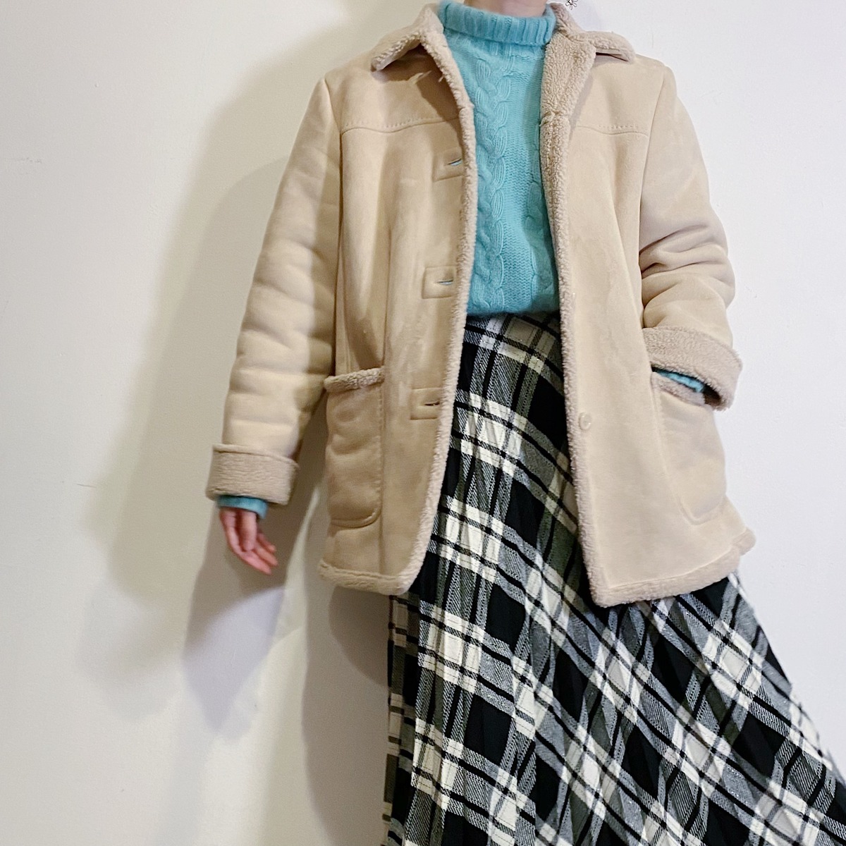 Beige short coat | LEMON