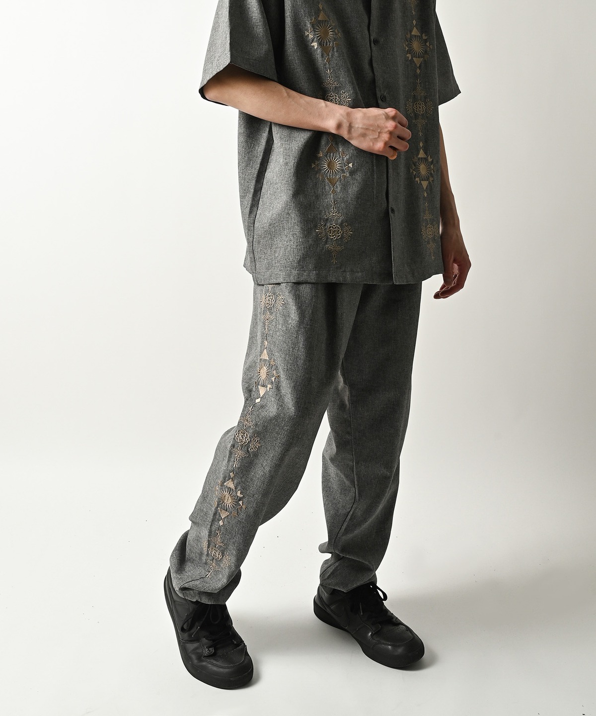 ATELANE Tropical Cuban Pants (M/BLK) 25A-18060 | DEPROID OFFICIAL EC