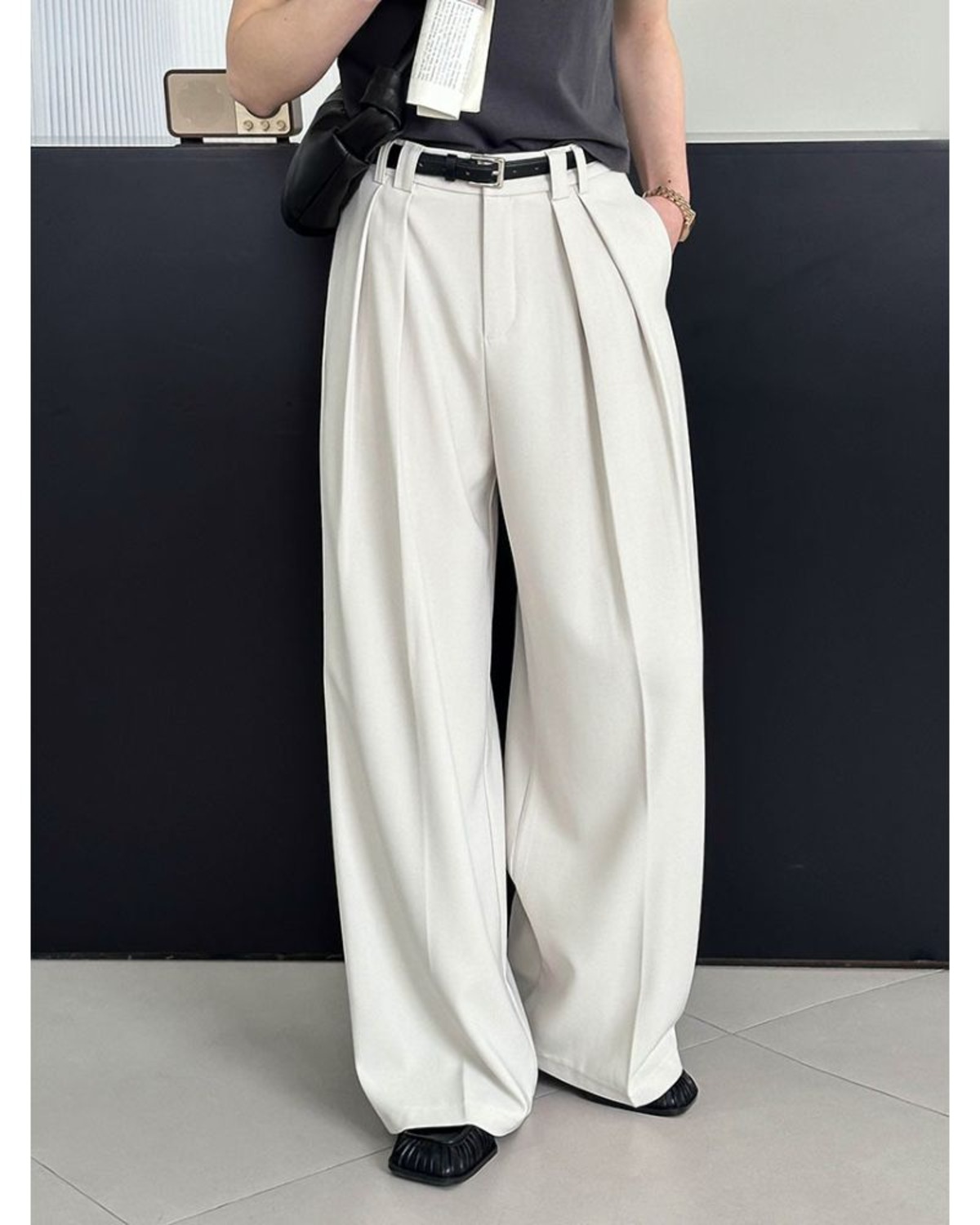 Double Tuck Slacks N072 | Leonie