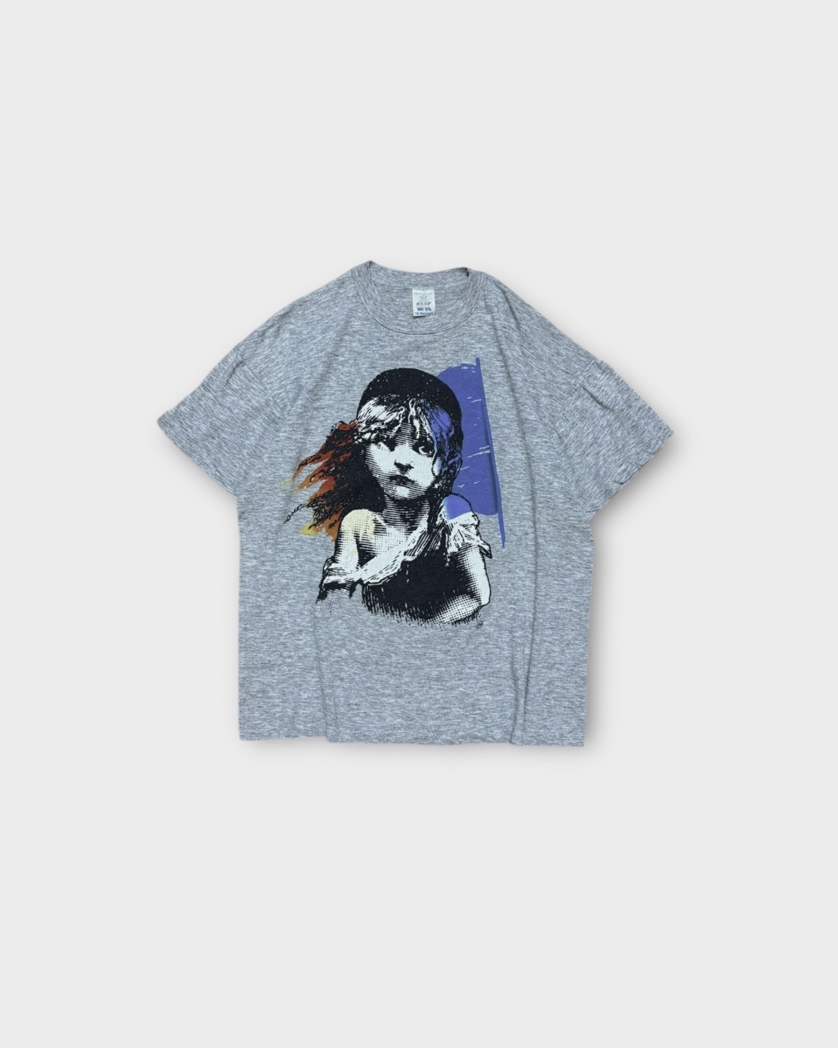【VINTAGE】1986 “Les Misérables” Cosette Print T-Shirt | 安心院商店