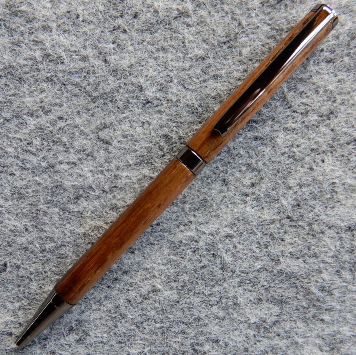 木軸ボールペン（P018） | ARTISANS SPIRITS