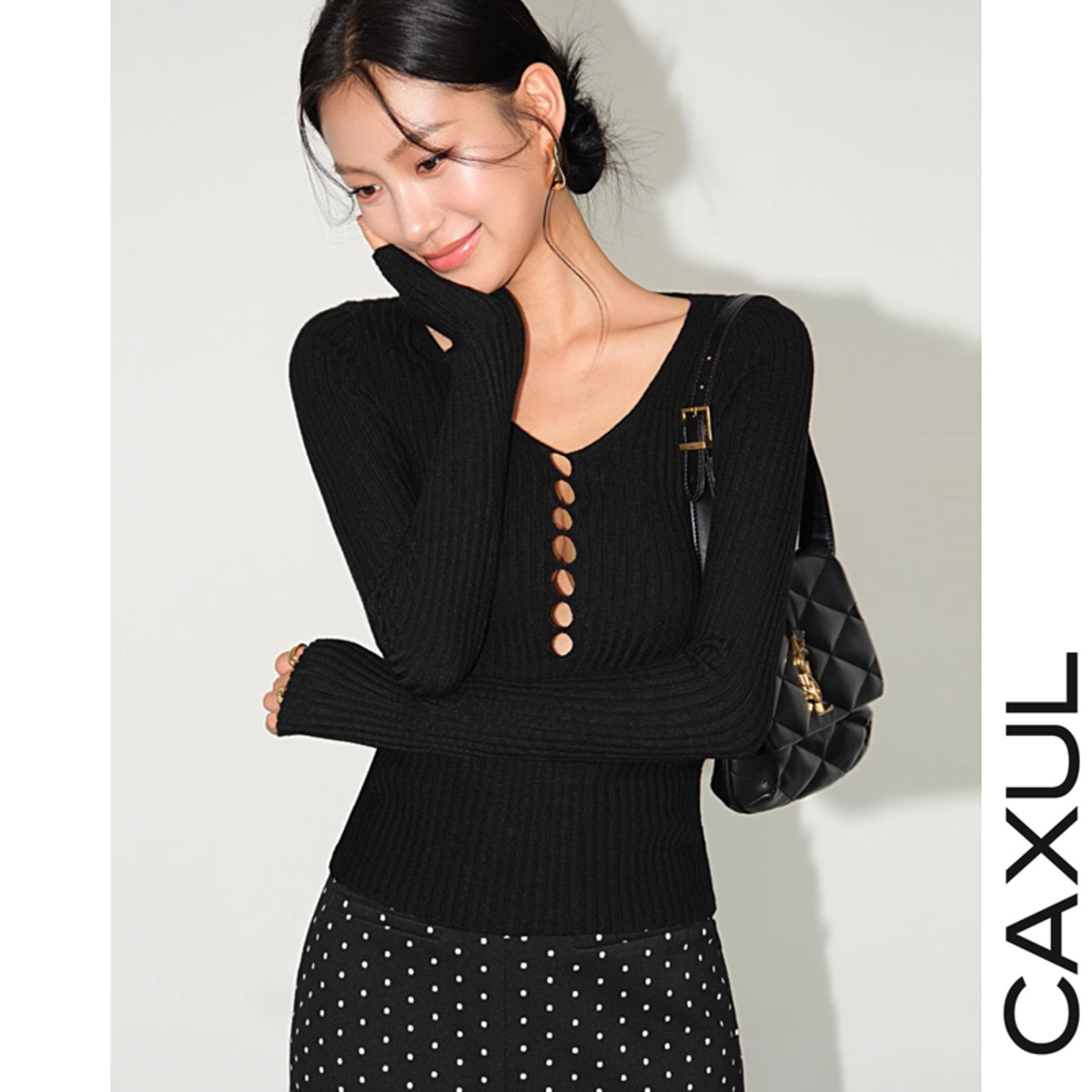 Vネックフロント透かし編みデザインニット/2color | Caxul