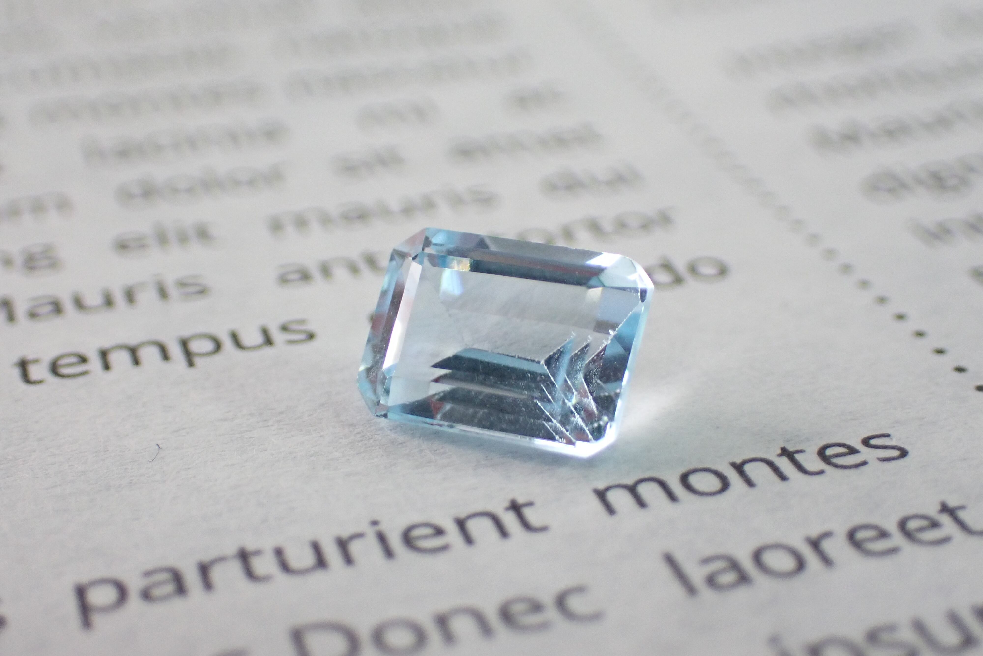 ブルートパーズ 2.10ct [C2‐672] | Pay ID