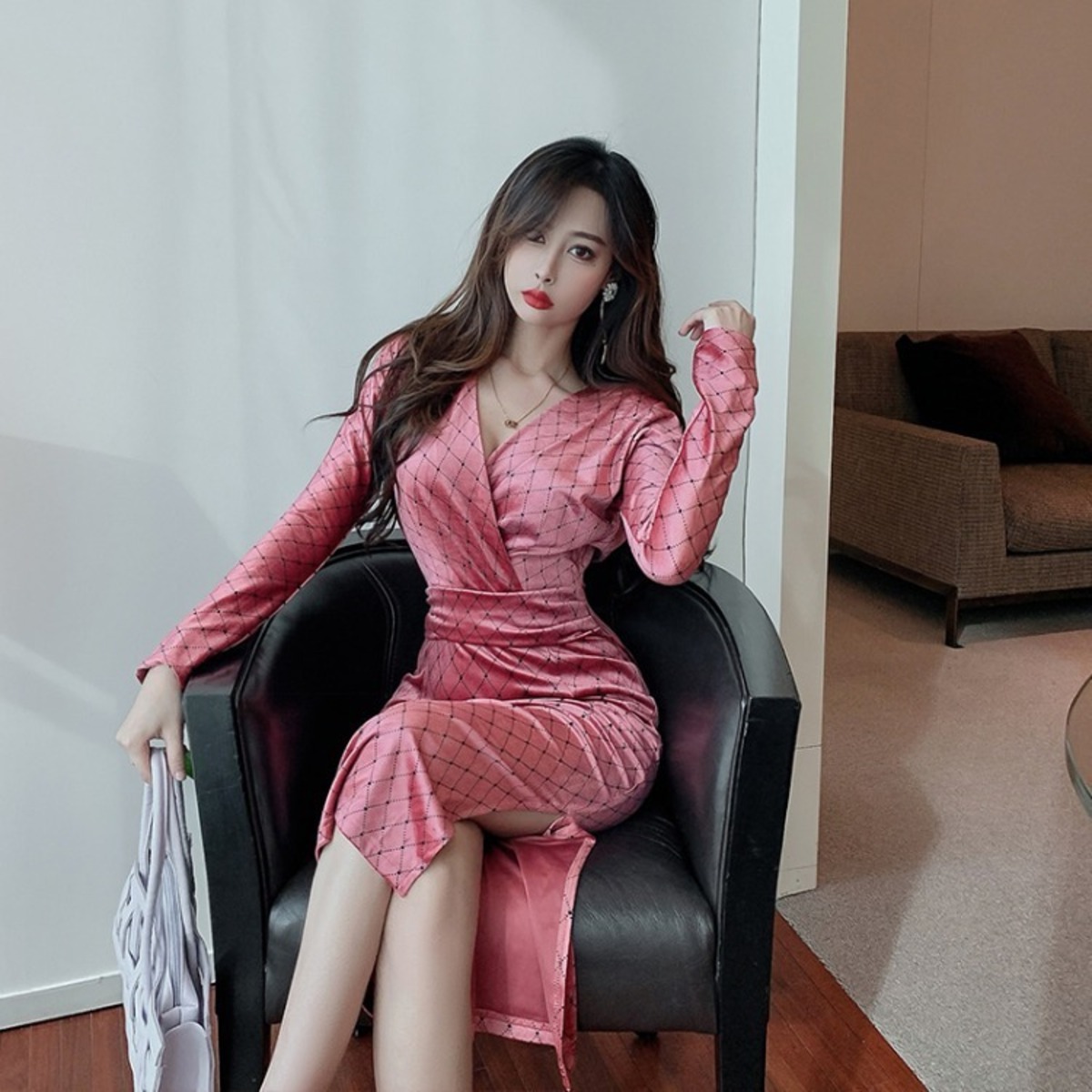 【新作】【送料無料】 クロスボーダーレディース2020秋Vネック長袖ウエストバッグヒップスリットミドル丈チェック柄ゴールドベルベットドレス ...