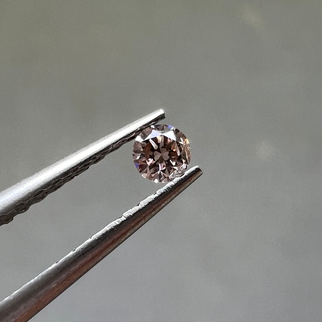 【CGLソ】Fancy orangy pink 0.056ct I-2 2.35mm-2.37mm ラウンドルース ピンクダイヤモンド | 鈴木屋