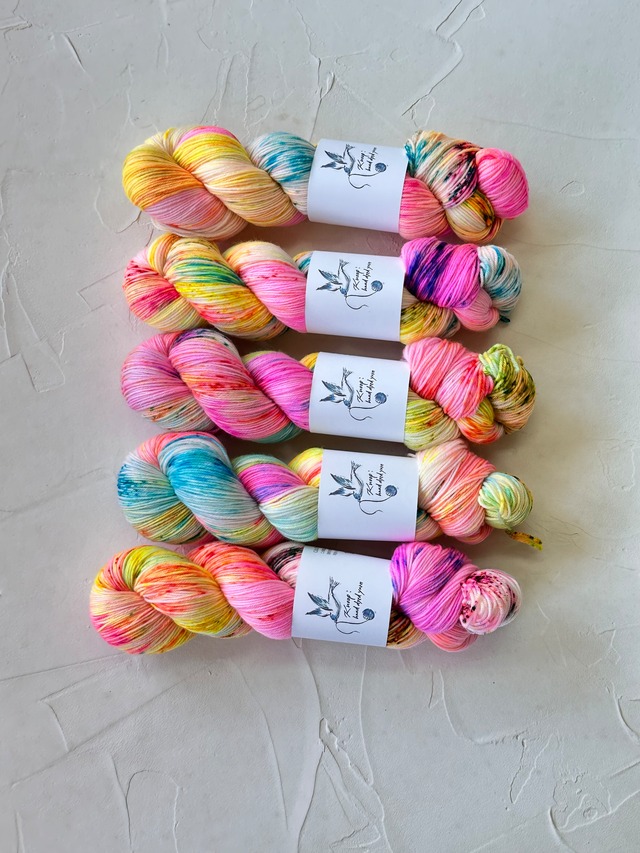 knoop: hand dyed yarn