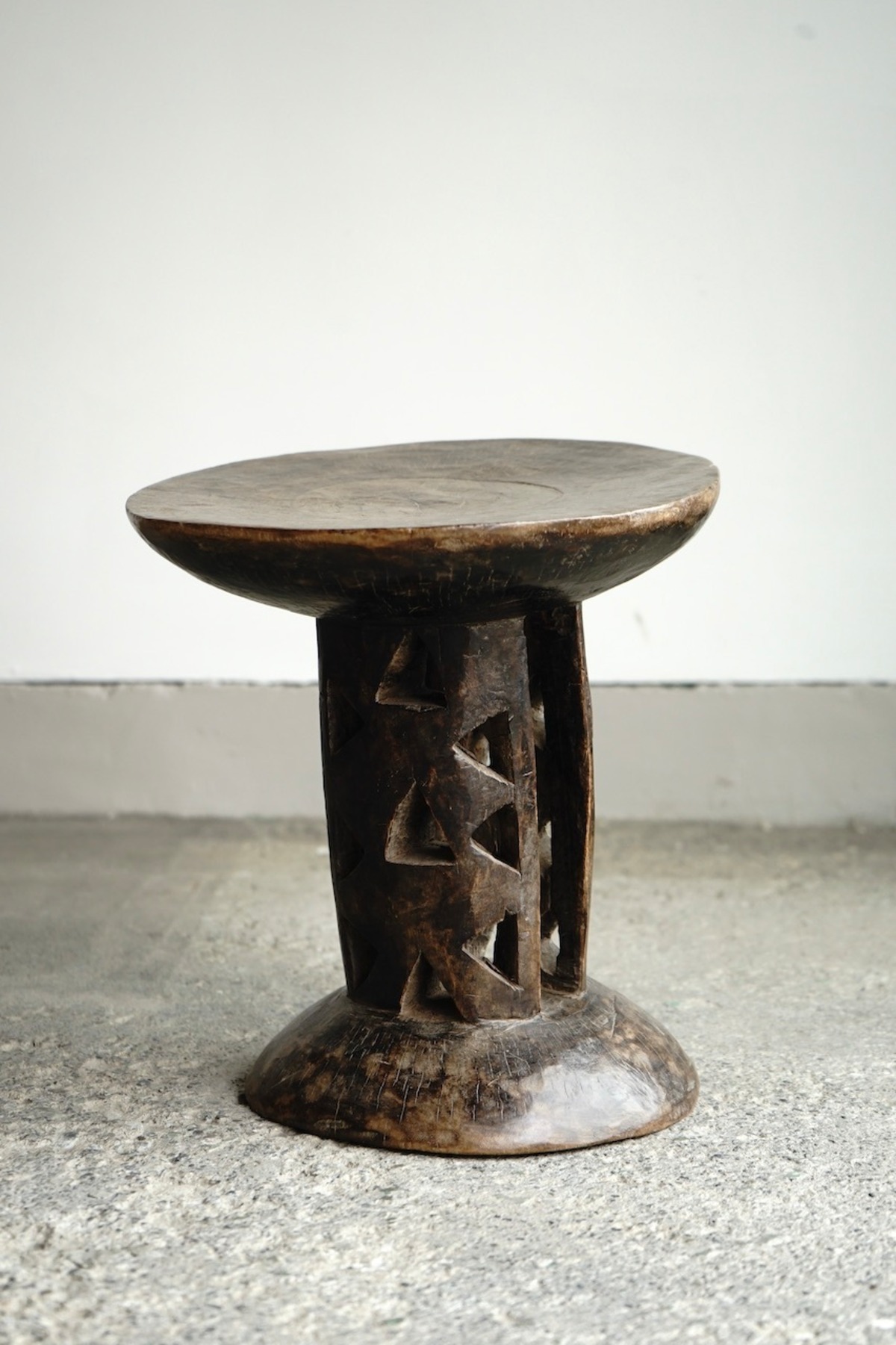 African Stool / トンガ族スツール | MING folk equipment