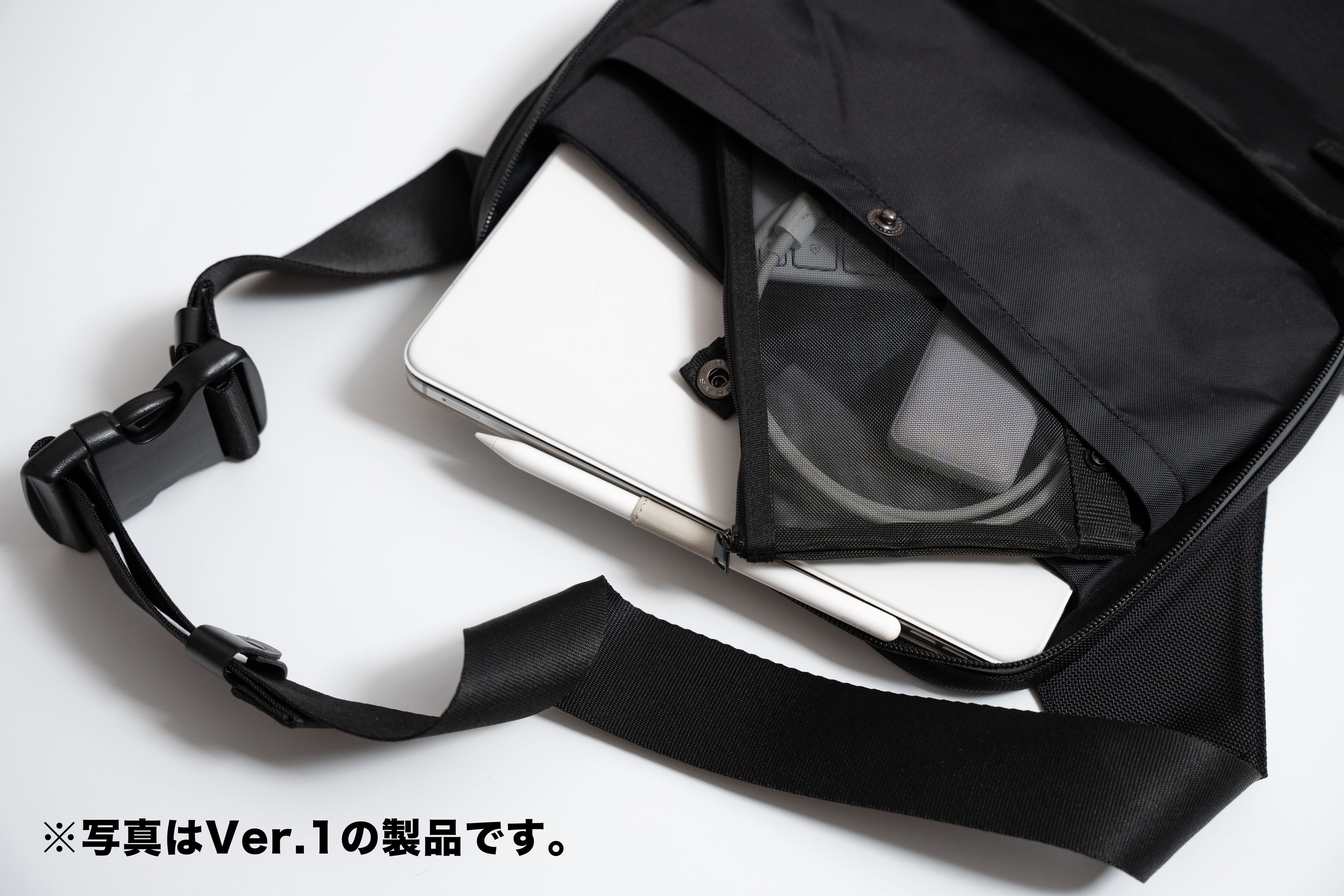 iPadユーザーのためのボディバッグ「HALFDAY PACK ver.2」 | drip公式オンラインショップ