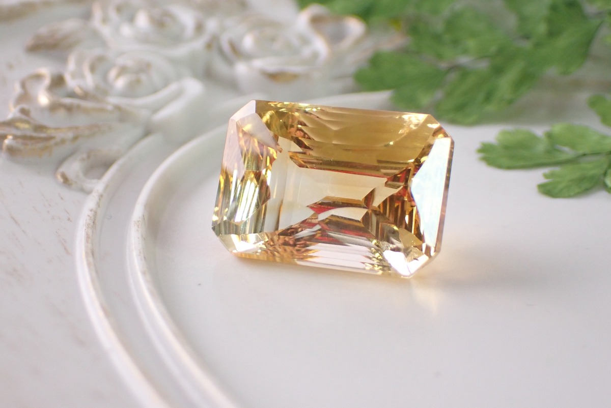 シトリン(コンケーブカット) 19.05ct [C5‐406] | differencee(ディファレンシー)