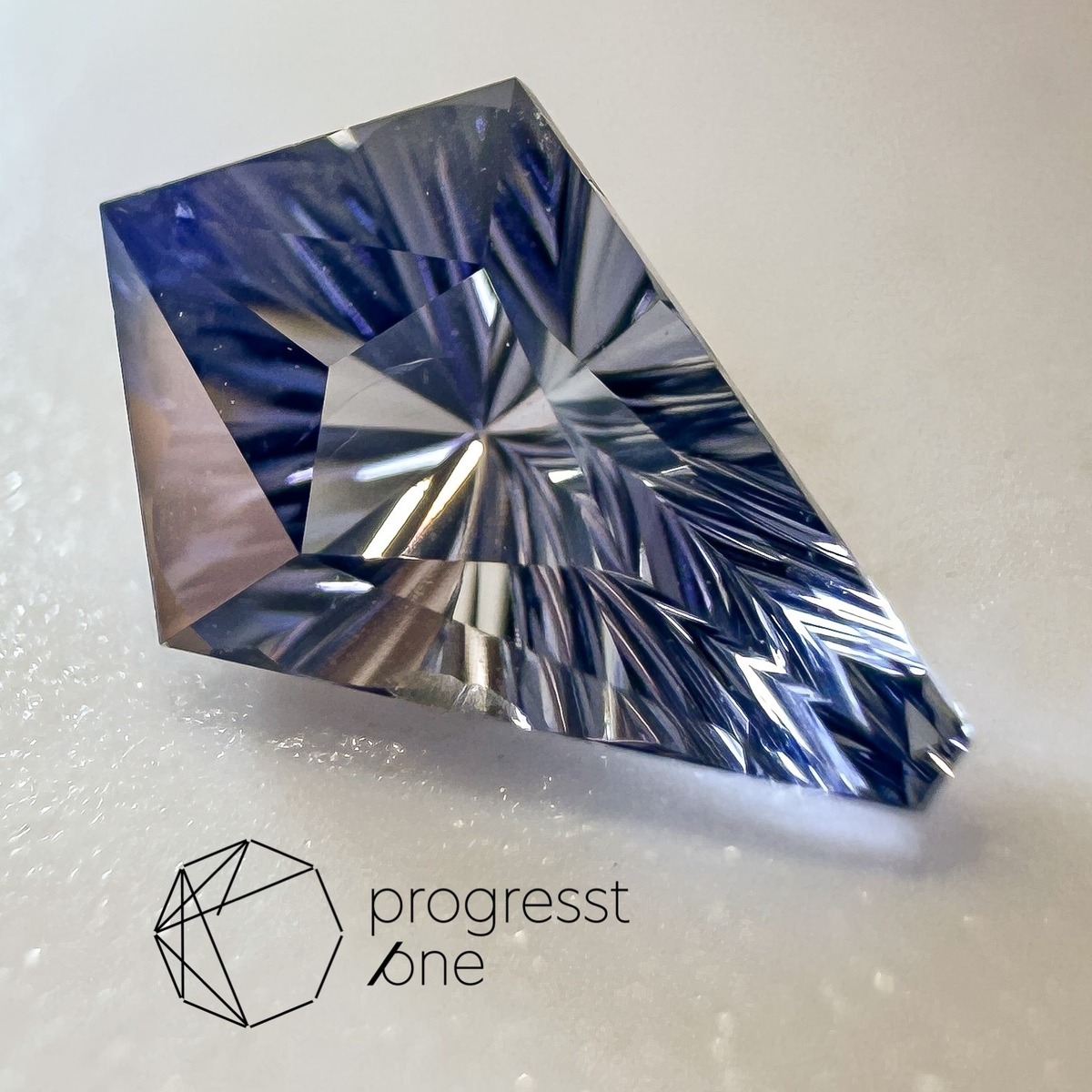 スピネル0.918ct | progresstone