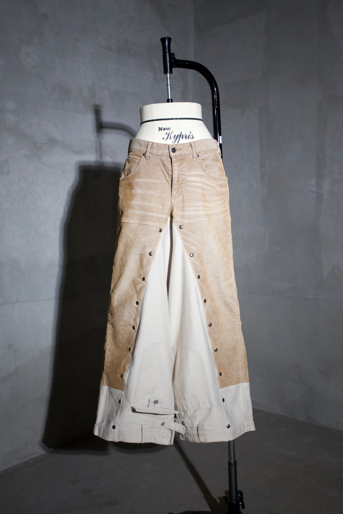 docking rivet pants | 『kick margin.』