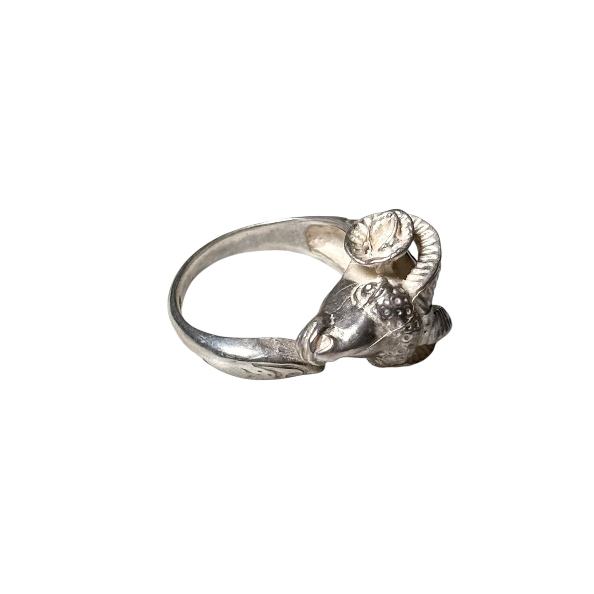 vintage silver Sheep ring | NOIR ONLINE