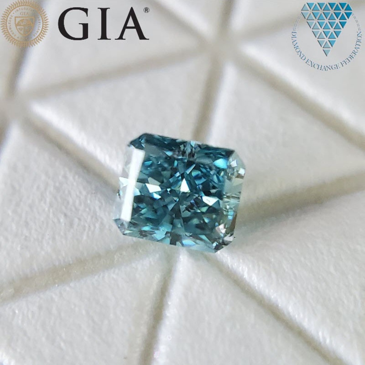 0.13 ct FANCY VIVID GREEN BLUE GIA 天然 グリーン ブルー ダイヤモンド ルース クッション シェイプ | DIAMOND EXCHANGE FEDERATION