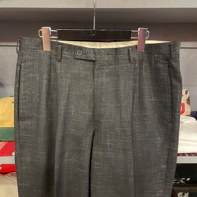 GALA 2Tuck Slacks | VOSTOK